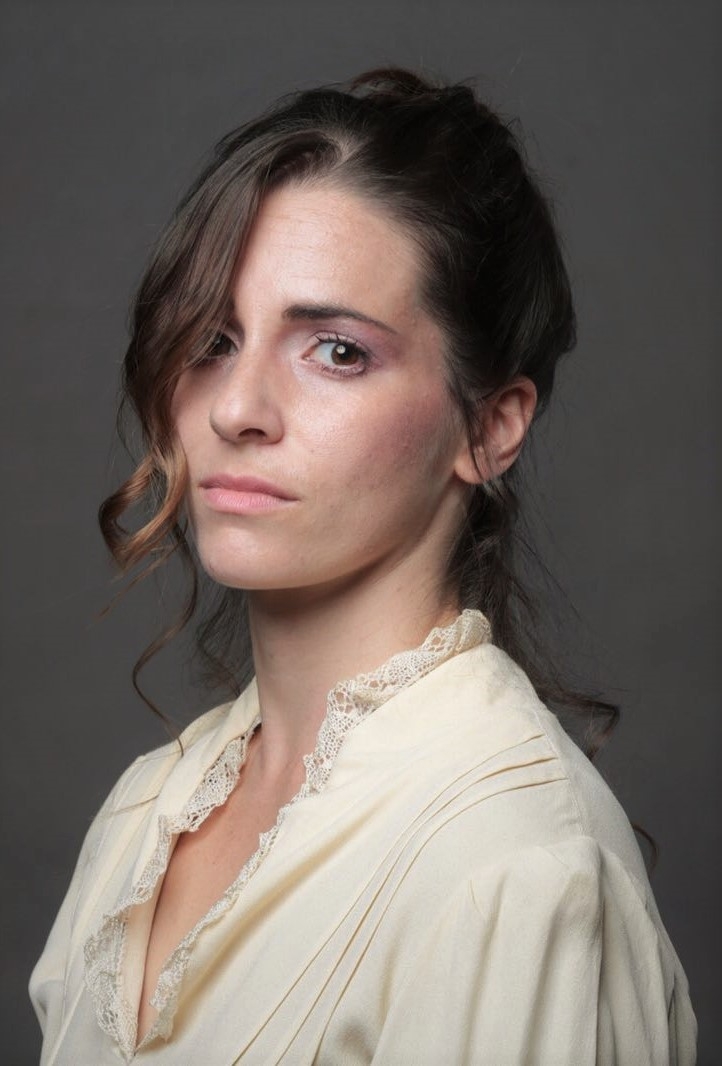 Attrice Ozdogan Deniz | Filmografia, curriculum e foto