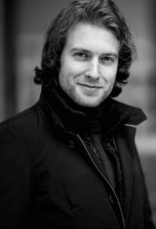 Attori Mauri Roberto Luigi - Filmografia, curriculum e foto